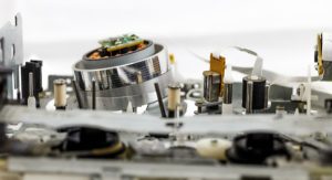 Custom Komponen Elektronik: Sesuaikan Kebutuhan Anda - Metal Moulding ...